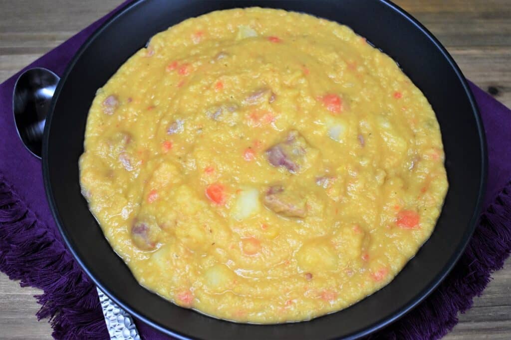 Cuban Split Pea Soup - Cook2eatwell