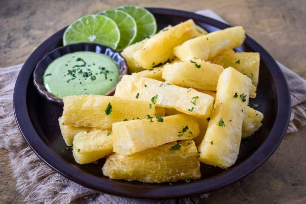 Yuca Frita - Cook2eatwell