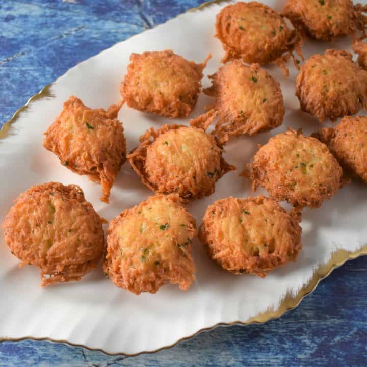 Frituras de Malanga (Malanga Fritters) - Cook2eatwell